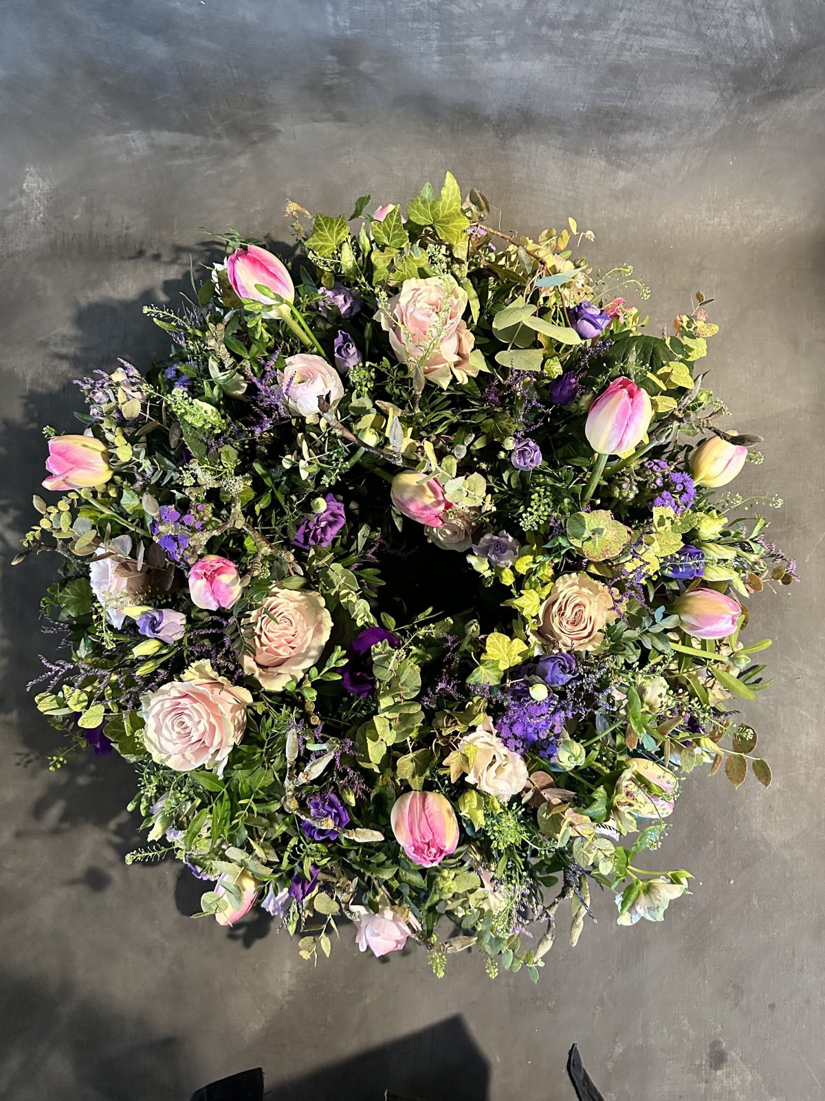 Lyserød/lilla krans - Kranse - Blomster by Walgaard